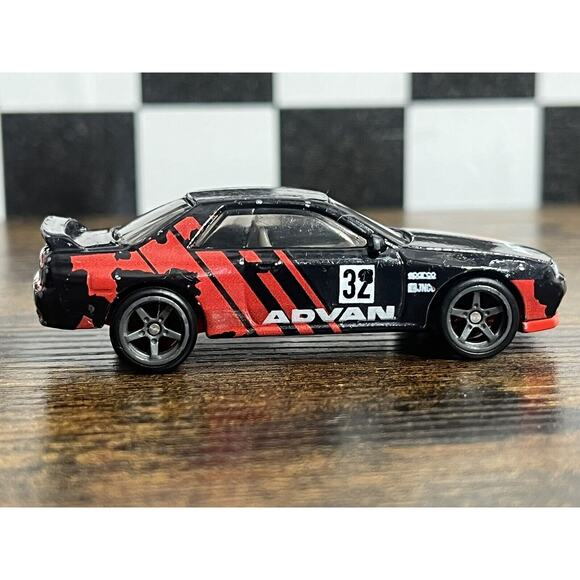 Hot Wheels | Toys | Hot Wheels Advan Nissan Skyline R32 From Team ...